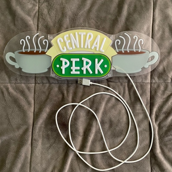 FRIENDS | Other | Friends Tv Show Led Wall Mount Central Perk Sign ...